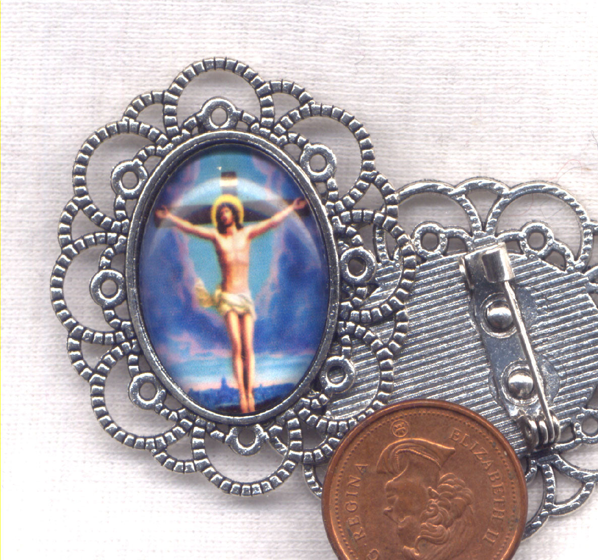 The Crucifixion of Jesus Brooch each BRCH03C